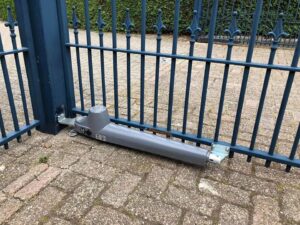 Electric gate automation with motorised swing gate openers - Quiko Italy